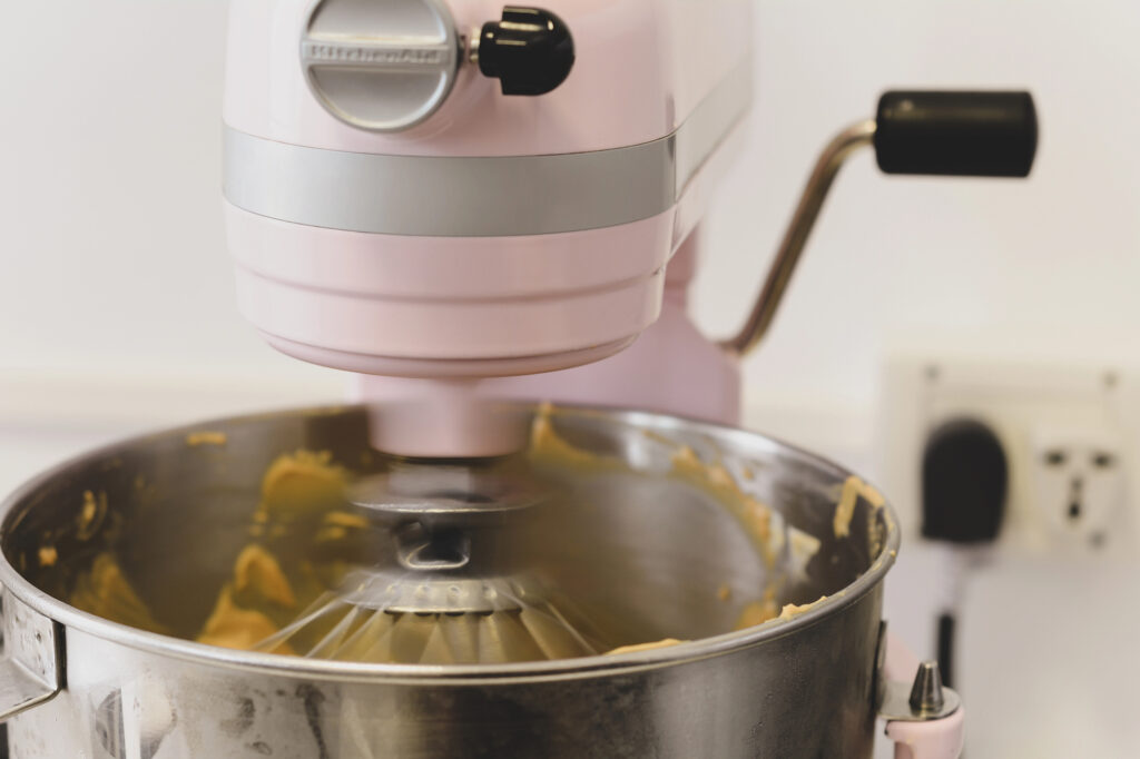How Many Amps Does a Stand-Up Mixer Use? - A Nation of Moms